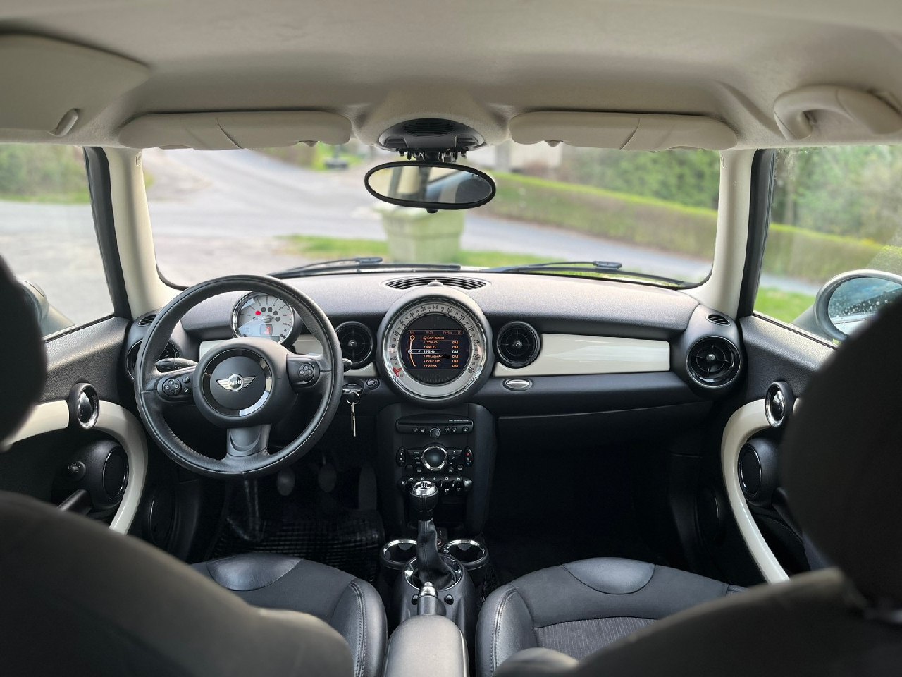 MINI One 1.6-98 Mini – Dynamic Autos